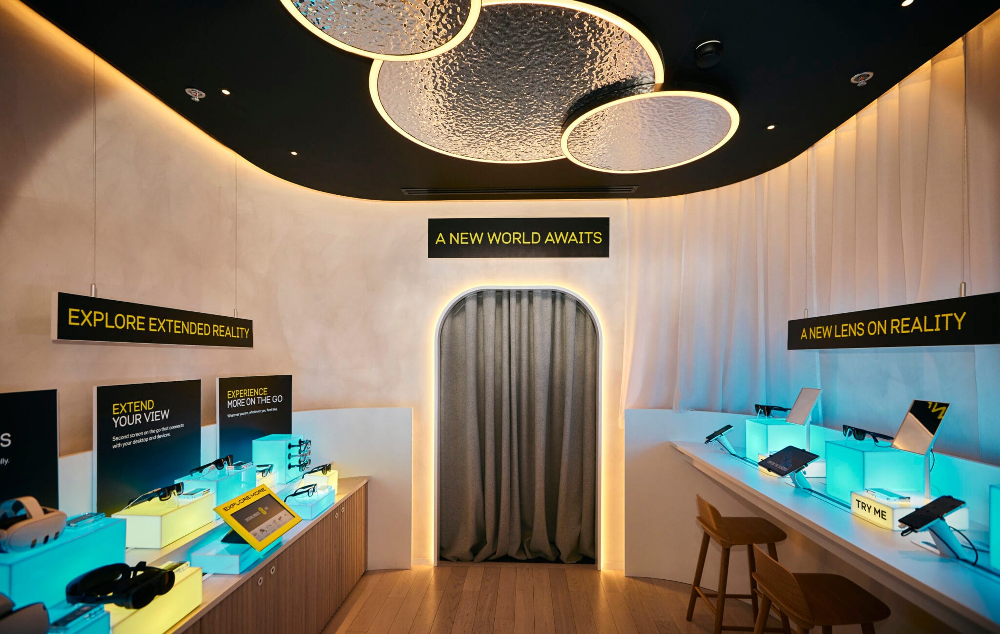 EE opens extended reality retail playground in flagship store, the EE ...