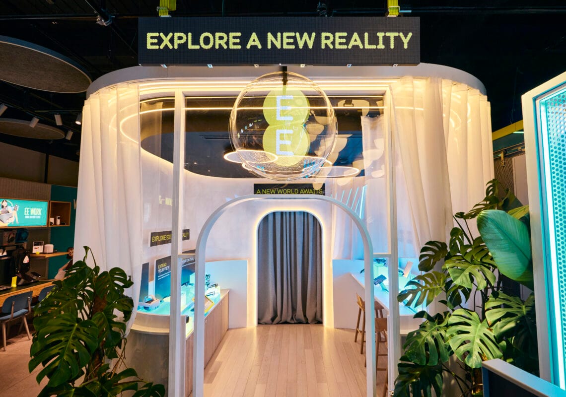 EE opens extended reality retail playground in flagship store, the EE ...