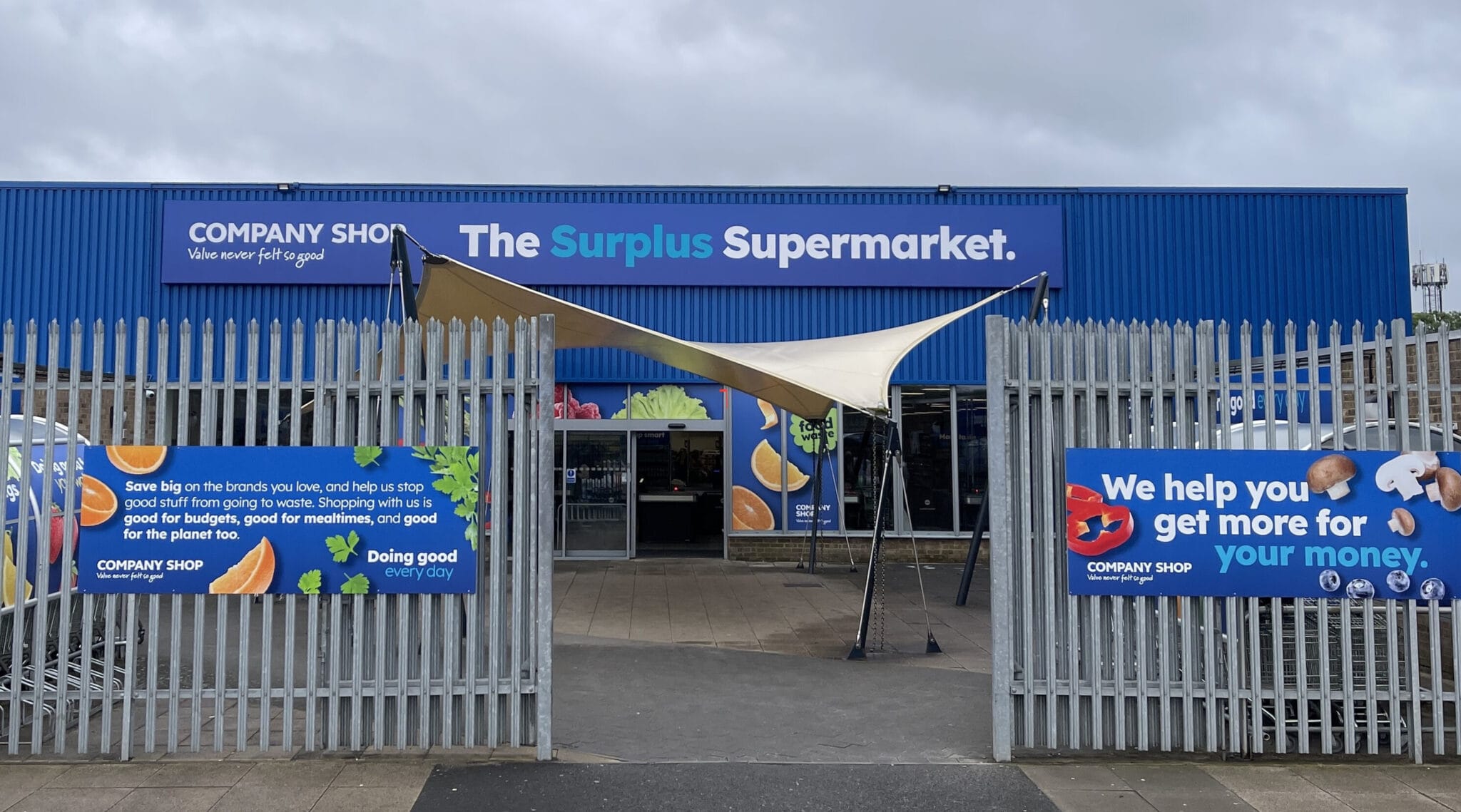 New-look surplus supermarket, Company Shop, opens to members