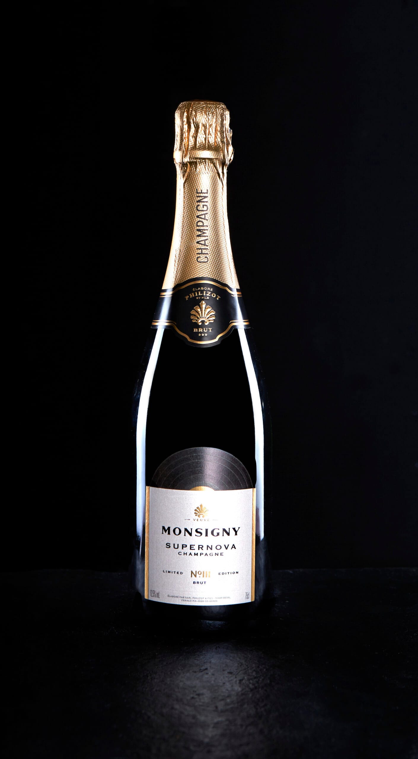 Aldi unveils limited-edition 'Supernova Champagne' for Oasis return