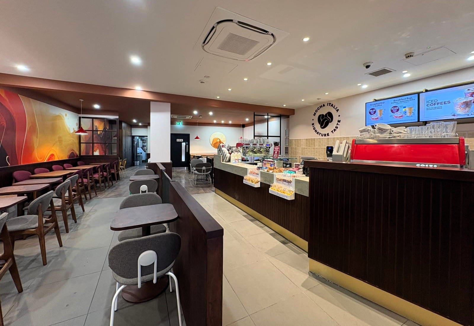 Costa Coffee re-opens on Chelmsford High Street with a modern makeover